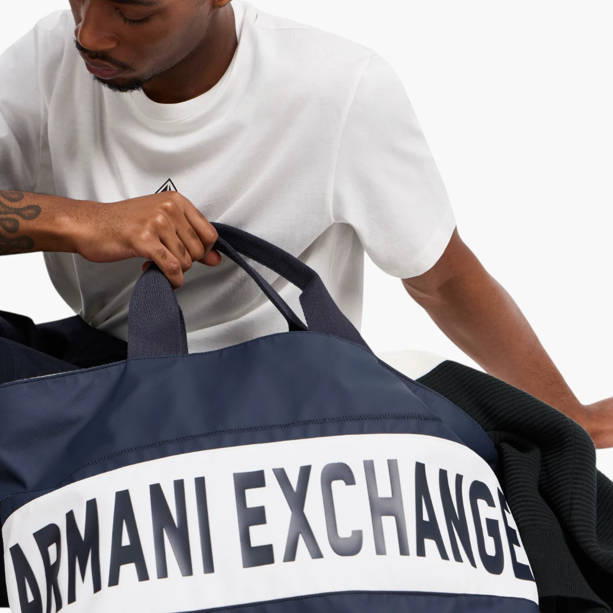 Regular Fit Cotton Crewneck T-Shirt With Printed Logo – Levisons